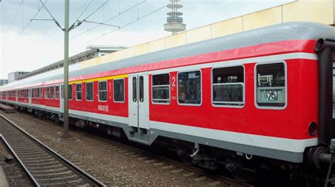 N Wagen Klasse In Hannover HBF Am Man Beachte Das Sich Wohl Einer Schwerz
