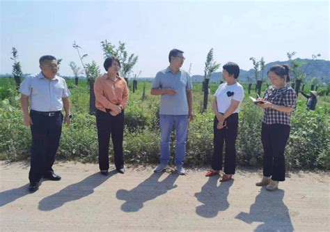 河津市林业局田间问需促发展帮扶农户解难题 运城市规划和自然资源局网站