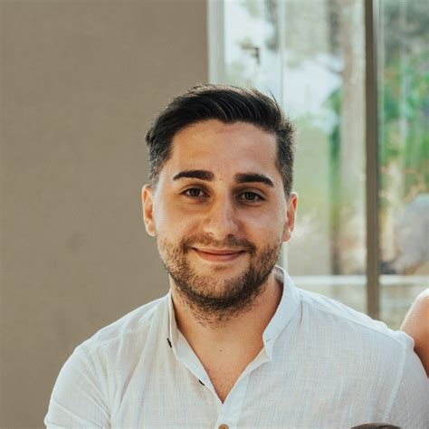 Arber Veliu Mitarbeiter Terraviva Linkedin