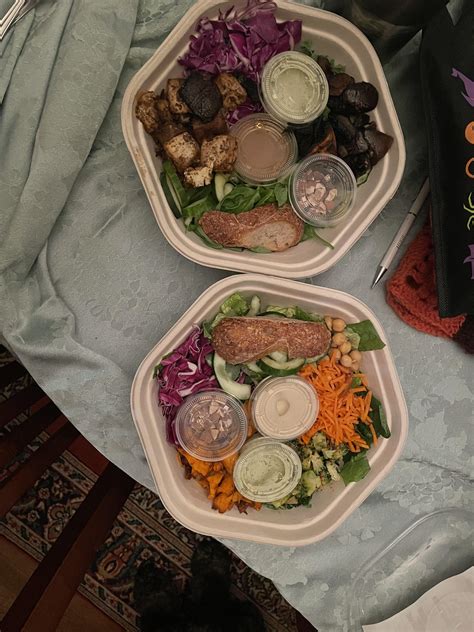 Plastic Lids And Tiny Bread 😭 R Sweetgreen