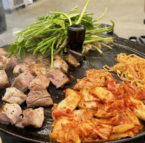 원주 맛집 솥뚜껑 삼겹살이 맛있는 구워주는 고깃집 ‘목구멍 네이버 블로그