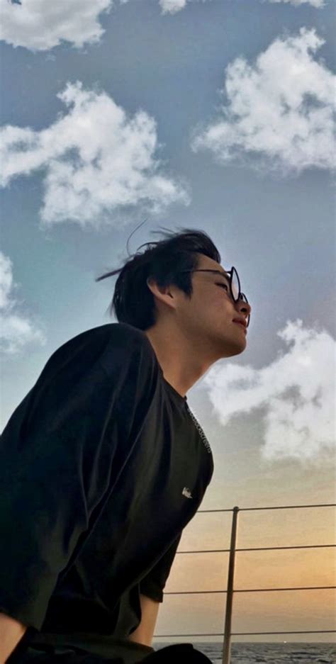 Pin By Angellina On ⭐️bts⭐️ Kim Taehyung Wallpaper Bts Taehyung Kim