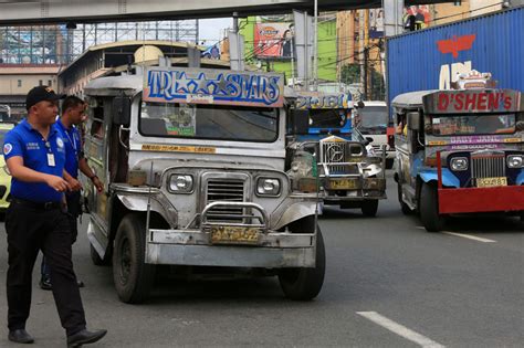MMDA Enforcers Isasabak Sa Citizens Arrest Pilipino Star Ngayon