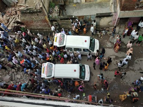 5 Die 11 Injured In Delhi Building Collapse Delhi News Times Of India