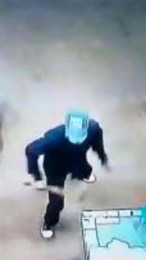 ចោរប្លន់ប្រដាប់ដោយអាវុធak ស្វាយ បត់និង ពូថៅប្លន់ថៅកែការាស់សាំងនៅខេត្តរតនគីរី មានវីឌីអូ