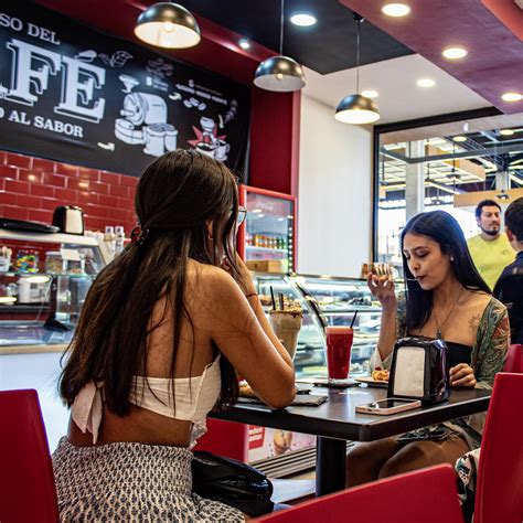 Fibonacci Café ☕️🧋🍰🍩un Panorama Rico Y Refrescante Está