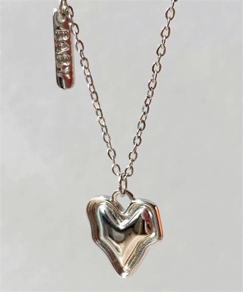 [트렌디무드] 유니크 하트 펜던트 포인트 목걸이 에이블리