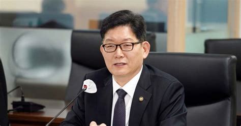 관세청장 ‘마약과의 전쟁 2년 차를 맞아 여행자 마약밀수 단속 현장 점검