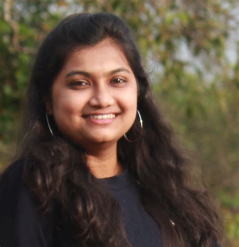 Siddhi Thakar Medium