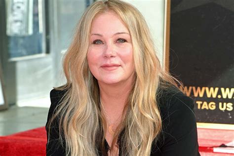 Christina Applegate Says She Gained 40 Lbs Due To Medications I Didn