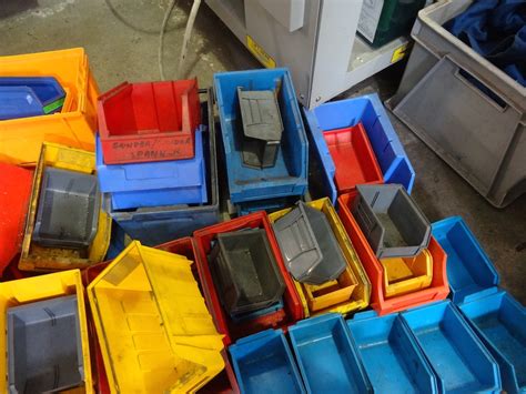 Large Selection Of Various Size Lin Bins 1st Machinery