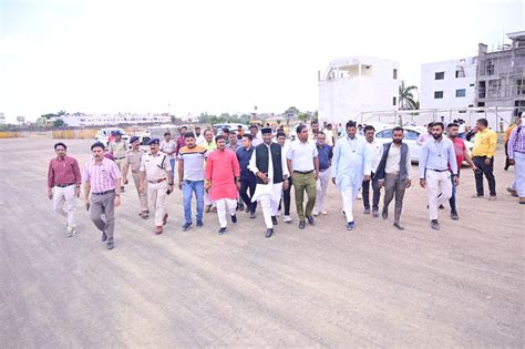 मंत्री विश्वास कैलाश सारंग ने किया पंडित प्रदीप मिश्रा की श्री