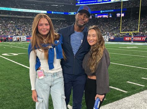 Michael Strahans Daughter Isabella Shares Tiktok During Cancer Battle
