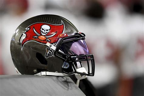 Ranking All 32 Nfl Helmets From Worst To Best New Arena