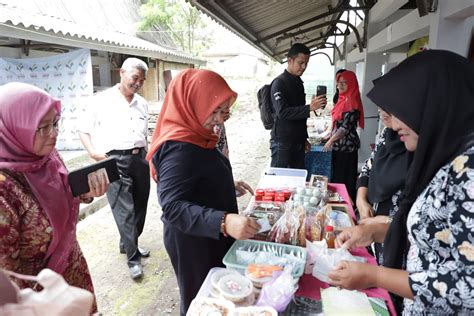 Slemankab Beri Arahan Kepada Petani Cabai Tempel Bupati Ajak