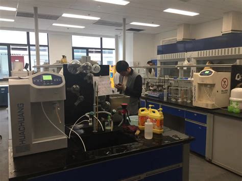 首页 实验室超纯水机 超纯水机 医用纯水机 智能化实验超纯水系统 重庆华创水处理工程有限公司