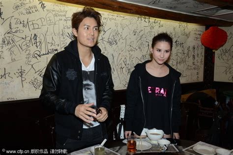 吳克羣獲賭王三太陳婉珍讚賞 夜會何超蓮吃飯被抓包 Ettoday星光雲 Ettoday新聞雲