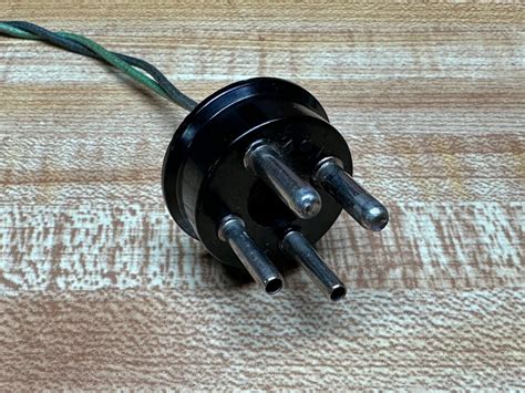 4 Pin Male Plug Connector