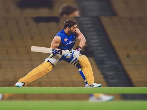 Ms Dhoni Flaunts Biceps During Practice Session Muscular Shocked After