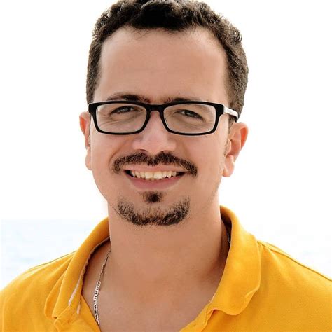 Mutaz آخر نسخة من فوتوشوب 2026 تدعم اللغة العربية مدمجة بتقنيات الذكاء الاصطناعي بتاريخ اليوم