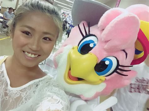はぁちゃん⚾︎垢 On Twitter 入ってすぐ会えた ️ ️ 2枚目と3枚目はハリーが 撮ってくれたの😍💓