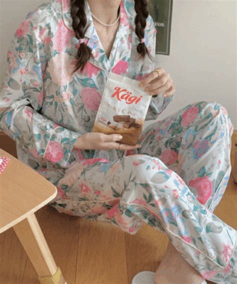 [꽃패턴 1color] 나탈리 꽃무늬 패턴 긴팔 상하 잠옷 세트 핑크 에이블리