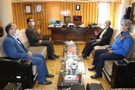 دیدار مدیر کل تامین اجتماعی آذربایجان شرقی با مدیرعامل گروه صنعتی تراکتور سازی ایران