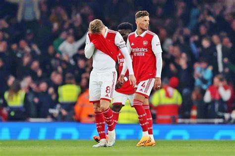 Cuộc đua Vô địch Premier League Arsenal Có Nguy Cơ Sảy Chân Như Mu