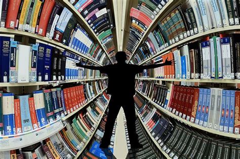 Virtual Reality In Libraries Library And Information Management