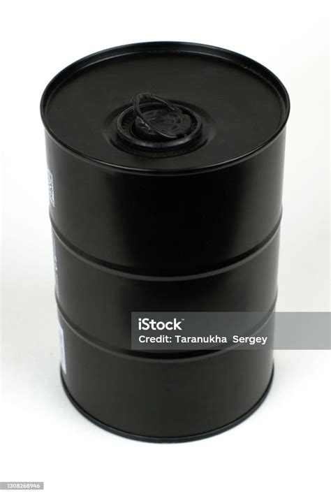 흰색 배경에 격리 된 검은 철 통 0명에 대한 스톡 사진 및 기타 이미지 0명 가격 가솔린 Istock