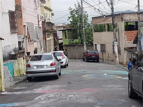 Pm Faz Incursão No Morro Do Alagoano Após Assassinato A Gazeta