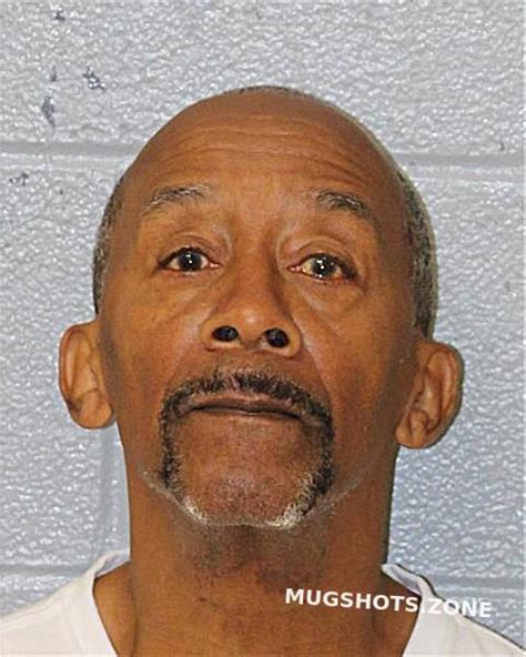 Torain Roger Edward 08 27 2025 Mecklenburg County Mugshots Zone