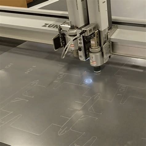 Foster Partners Designs Reusable Open Source Face Shield