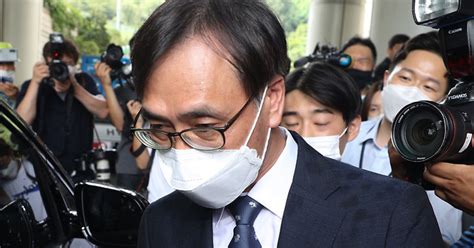 독직폭행 혐의 집행유예 선고받은 정진웅