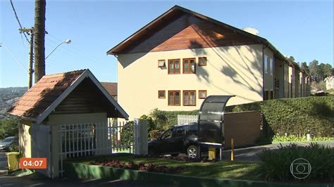 Vídeo Empresário e a filha são encontrados mortos dentro de casa em