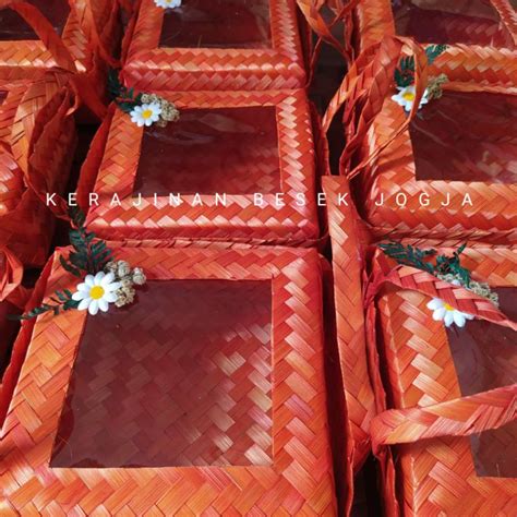 Jual Sepasang Besek Mika Warna Hiasan Jinjingan 25x25x8cm Tas Besek