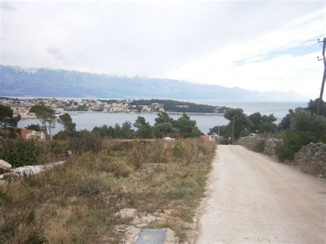 Građevinsko Zemljišteselca Brač 3485 M2 Ili 1 Polovica Cca1752 M2