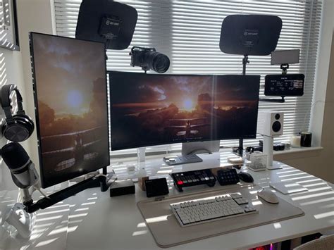 Minimalist Desk Setup With Dual Monitors