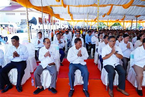 អភិបាលខេត្តកណ្ដាល បន្តនាំយកបច្ច័យជួយកសាងសាកលវិទ្យាល័យសម្តេចព្រះមហាសង្ឃរាជ បួរ គ្រី