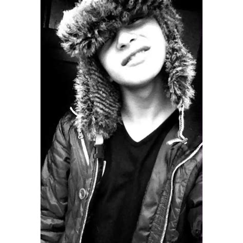 Pin By Rayan 2430 On Seaf Alkhateeb Hair Styles Dreadlocks Winter Hats