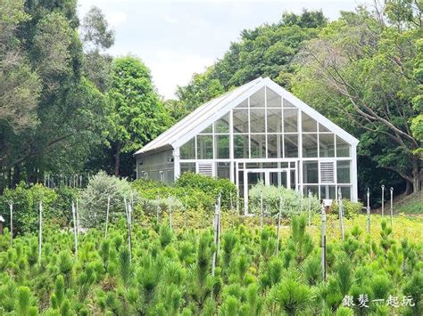 龜山苗圃綠環境生態園區｜免門票秘境很多桃園人不知道！清幽人少的小而美綠色步道，白色唯美溫室超好拍、假日免費聽導覽 銀髮一起玩