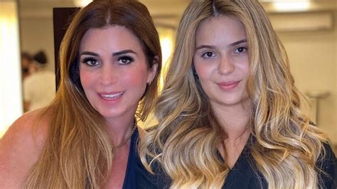 Mãe de Viih Tube segue os passos da filha e faz harmonização facial