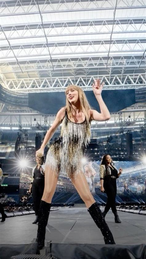 Eating Taylor Swift Style Taylor Swift Outfits Taylor Swift Fearless