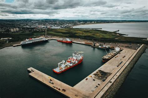 David Sheret On Linkedin Theres A New Dsv In Town The Mpv Everest