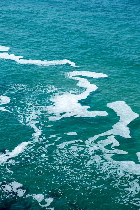 바다의 파도 사진 Unsplash의 무료 포르투갈 이미지