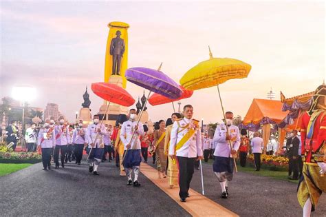 Photo Gallery ในหลวง พระราชินี ทรงเปิดพระบรมราชานุสาวรีย์ ร ๙