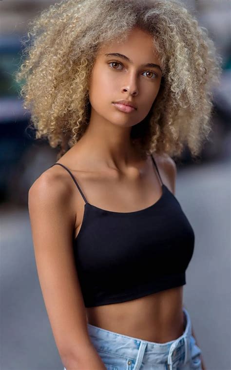 Gabriela Lewandowski Irtr Scrolller