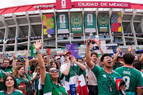England Supporters Flood Mexico City As Aztecas World Cup Farewell