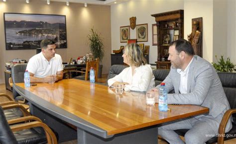 Министерката Божиновска во работна посета на општина Охрид Ohrid1