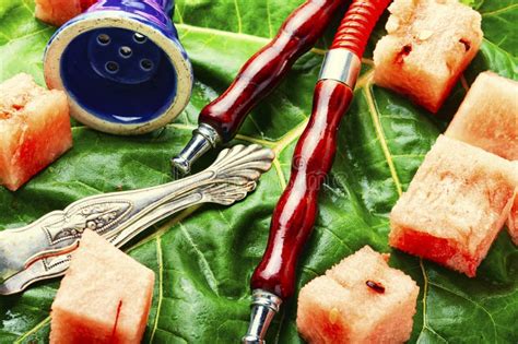 Cigarro Shisha Ou Kalian Para Fumar Imagem De Stock Imagem De Forma